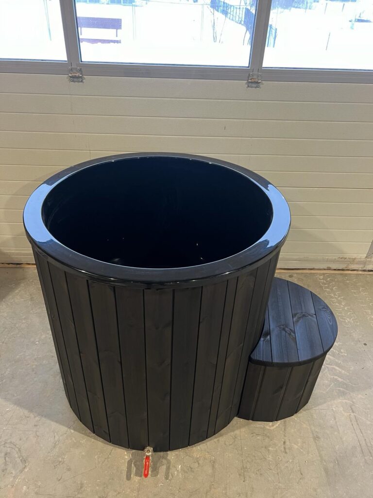 Barrel Plunge Tub - Better Living Outdoors